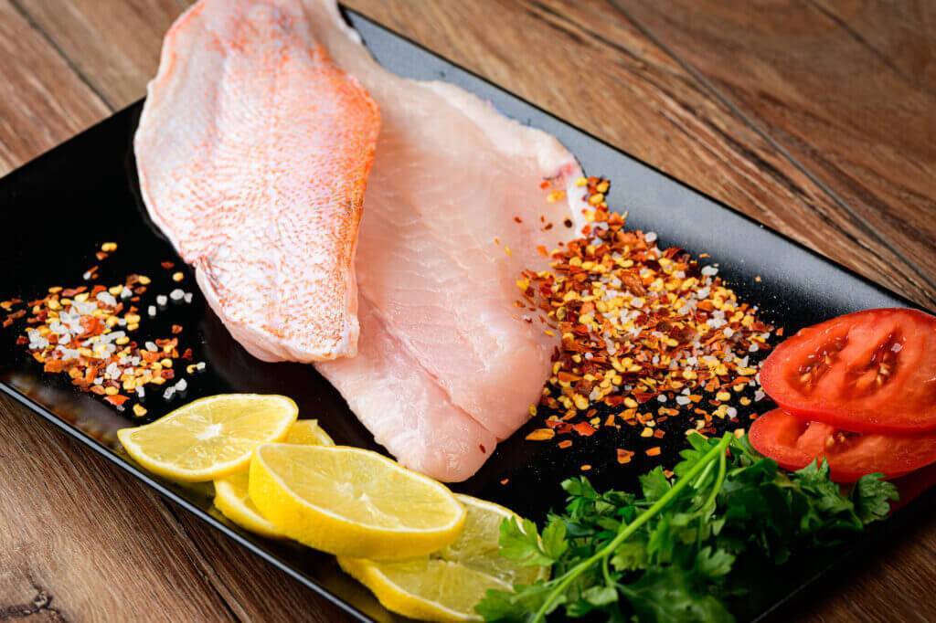 Karmazyn - filet - Dary Posejdona